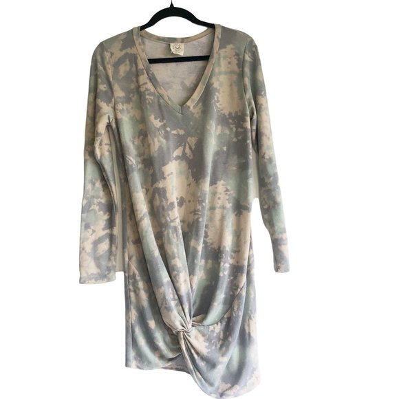 Fantastic Fawn | Dresses | Fantastic Fawn V Neck Camo Sweatshirt Dress ...
